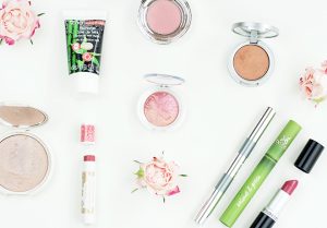 Everyday Organic Makeup Essentials And Favorites - Organic Beauty Blogger